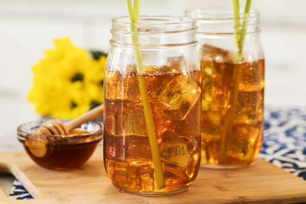 Honey-Ginger Iced Green Tea with Lemongrass Recipe - Reily Products